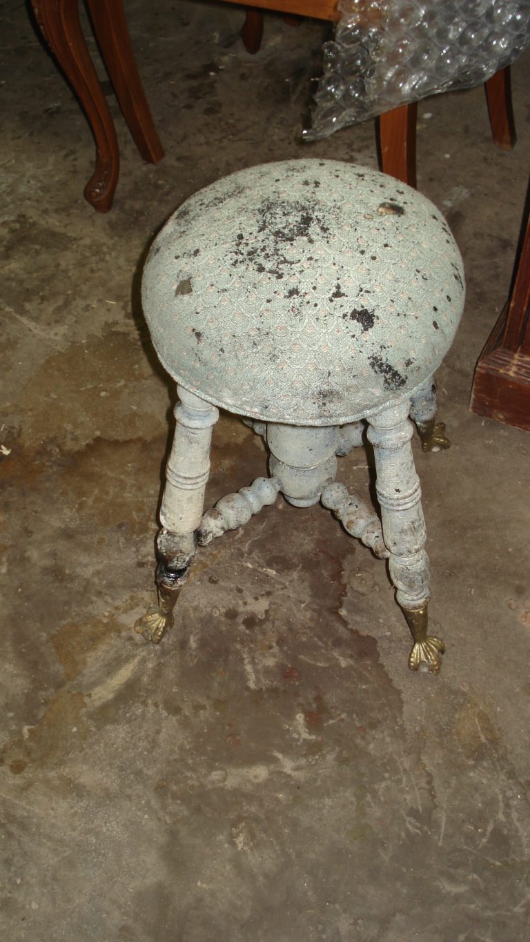 Restoring flood and fire damaged furniture